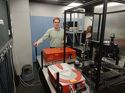 Tunable laser for neuro-imaging installed at Oxford University - Amplitude